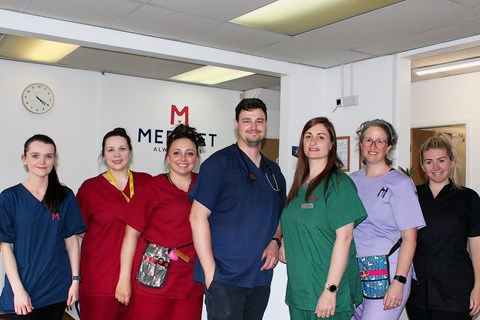 Vet in Mossley Hill | Open Saturdays | Medivet