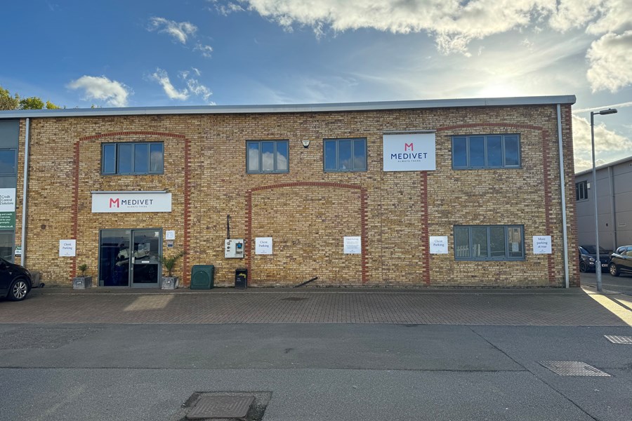 Vet in Faversham | Open Saturdays | Medivet