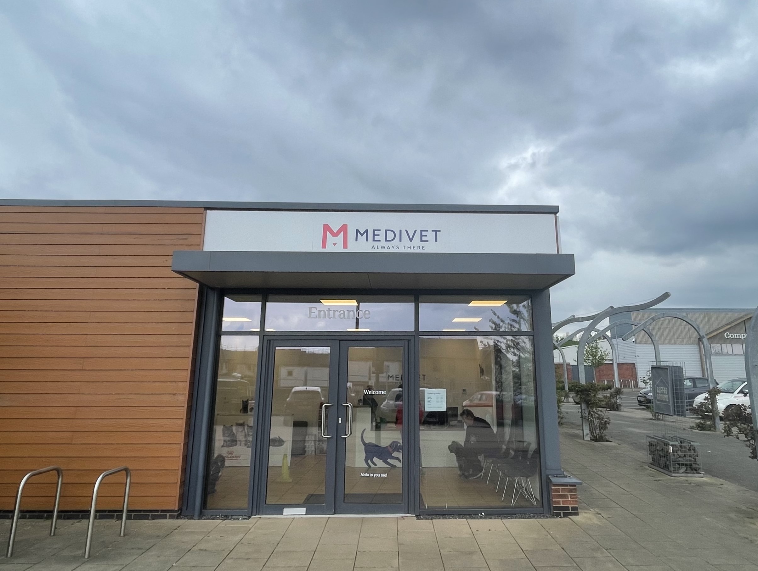 Vet in Sutton Farm | Open Saturdays | Medivet