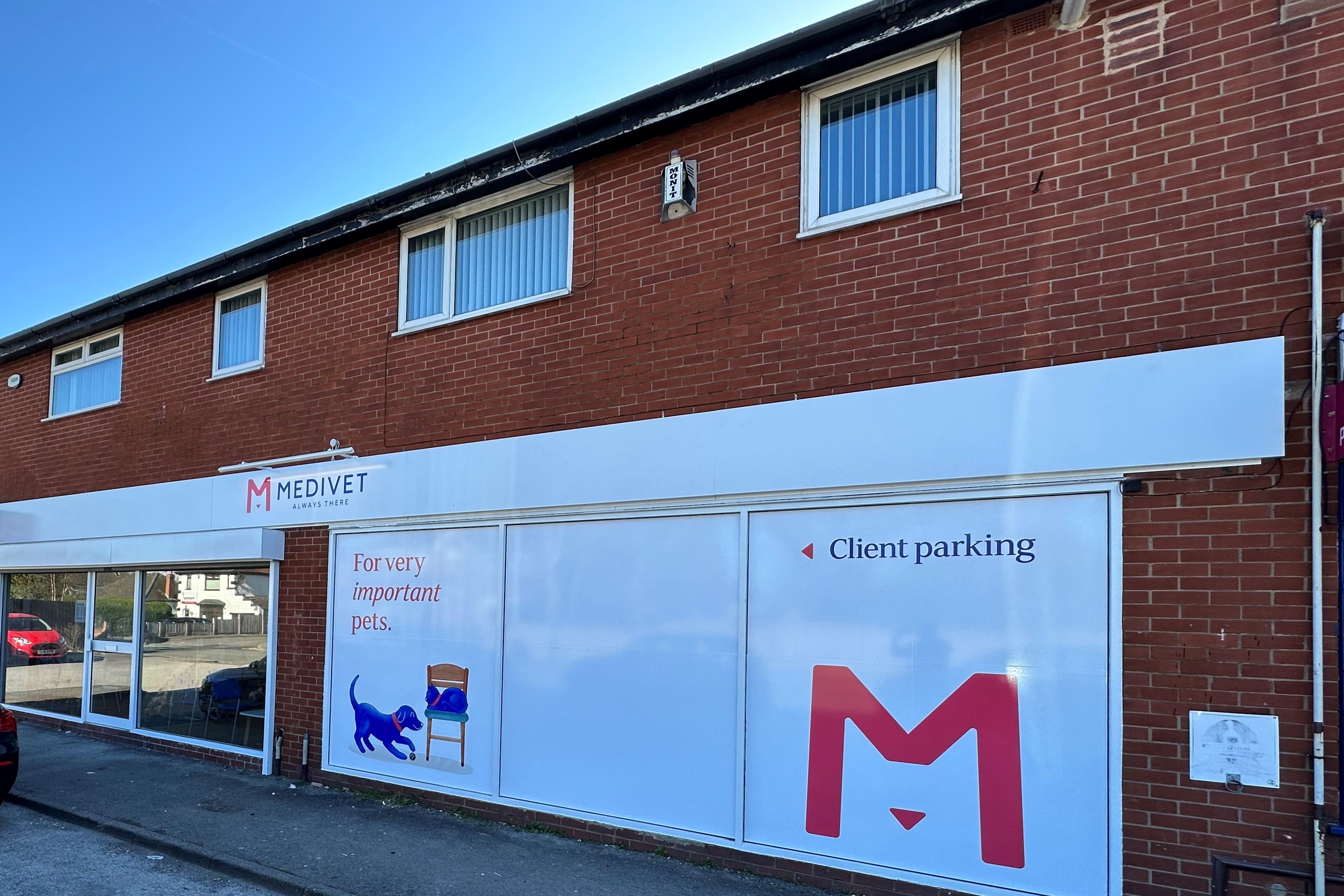 Vet in Warrington | Open Saturdays | Medivet